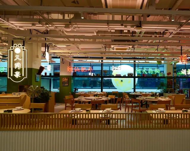 Gu Liang Cai's Photo - Chiu Chow in Central Central Market Hong Kong ...